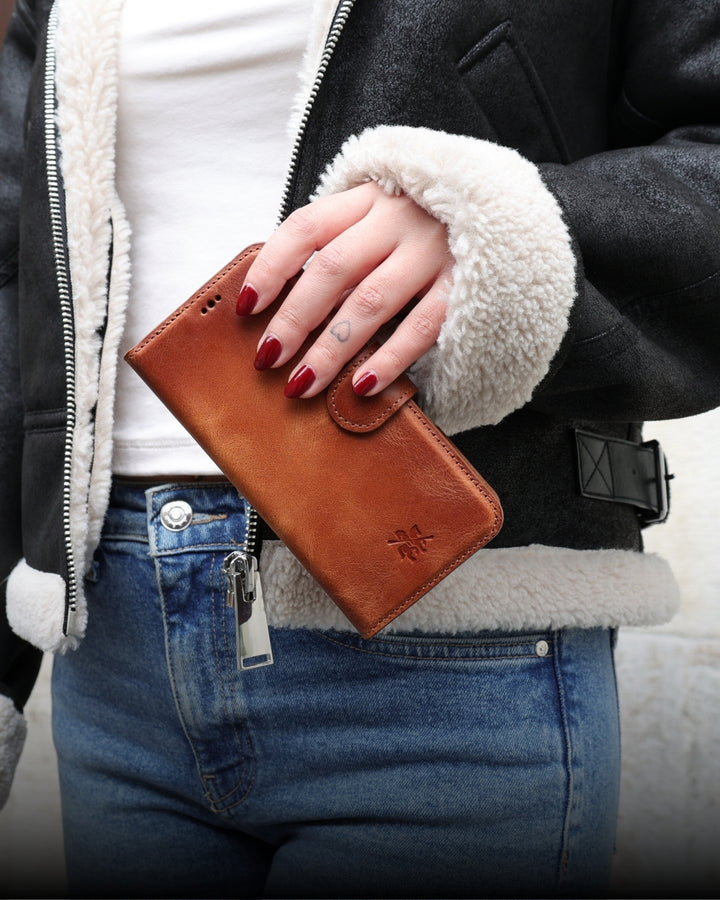 Premium Leather Cases for iPhone, Samsung, iPad & Watch Bands - Venito ...