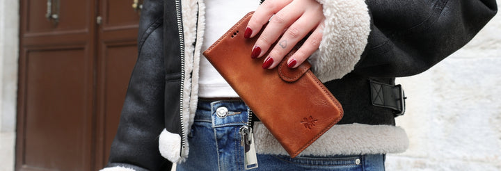 Premium Leather Cases for iPhone, Samsung, iPad & Watch Bands - Venito ...